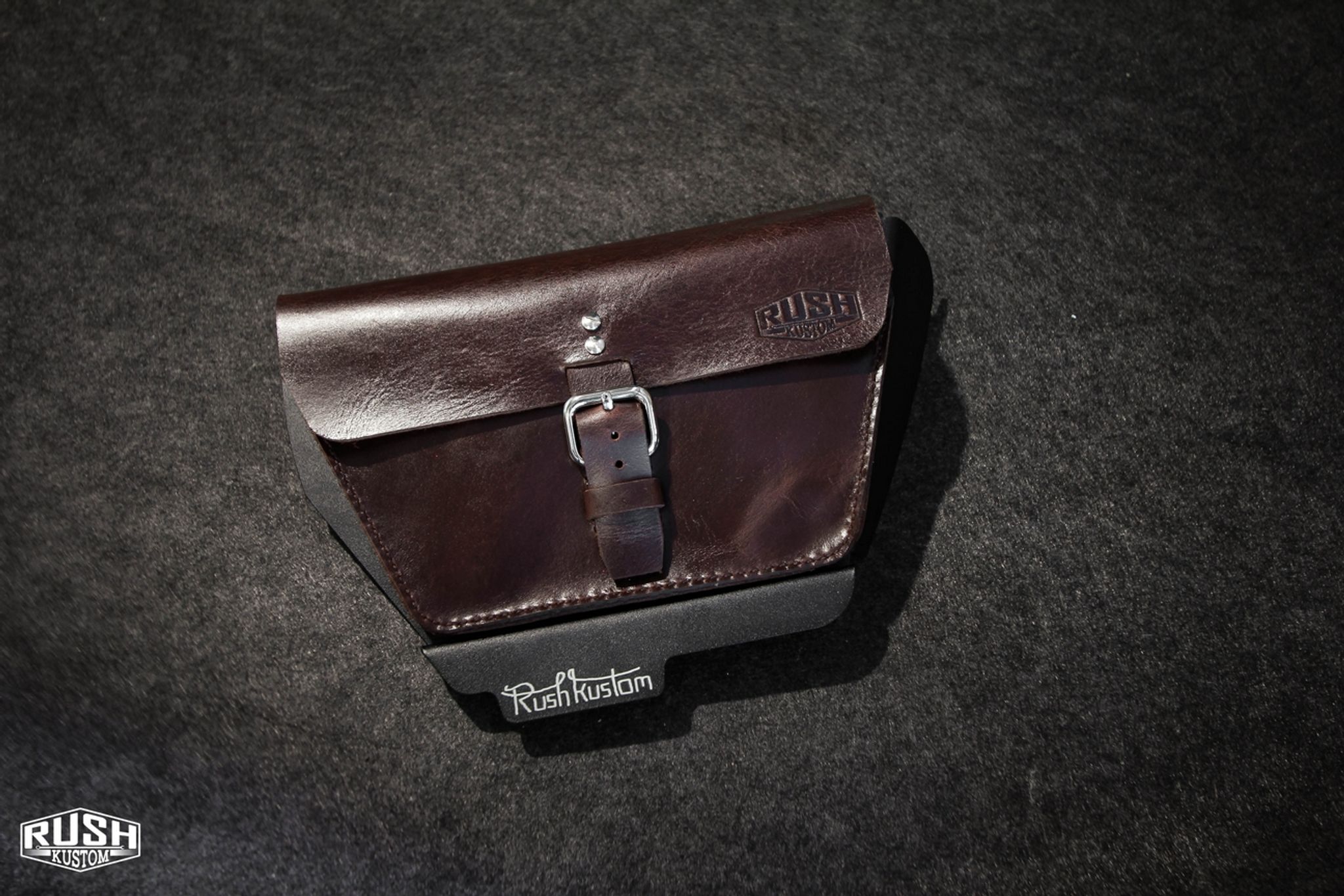 Rush kustom 【OUTLET出清商品】右側飾蓋 (附收納包 / 黑色) (RUSH-005-R-BLK)| Webike摩托百貨