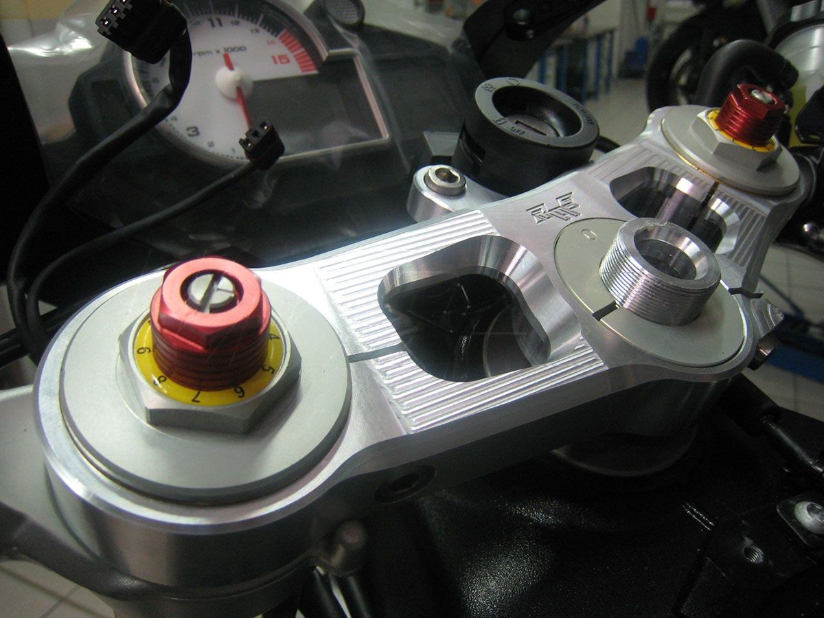 Robby Moto Engineering 三角台 (標準型) [0501-0006-A]